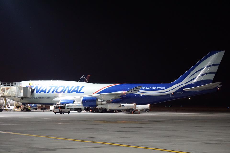 EXCLUSIV: Un Boeing 747-400F (Cargo) al National Air Cargo a aterizat ...