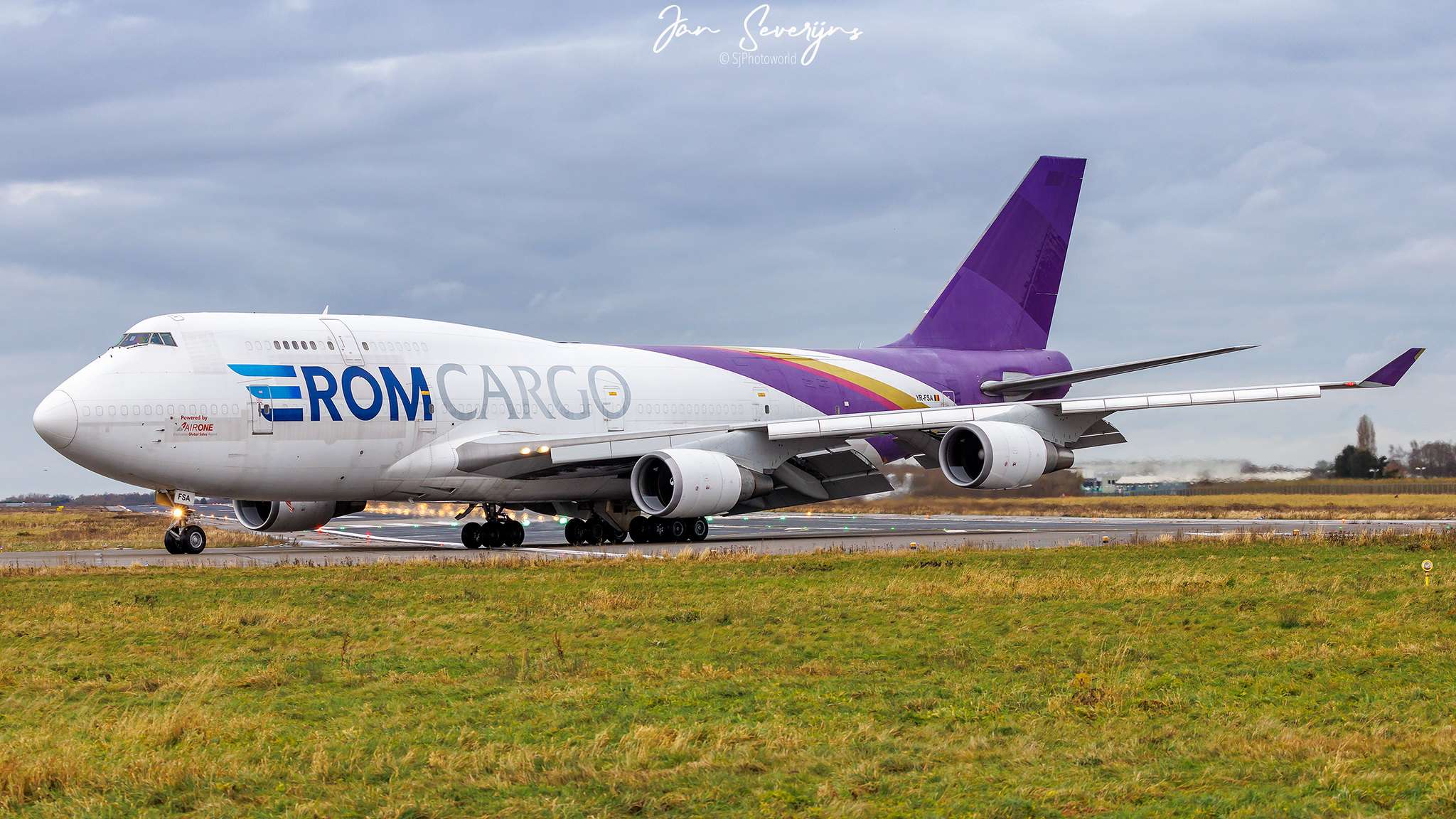 Certificatul de operator aerian al Romcargo Airlines a fost reactivat