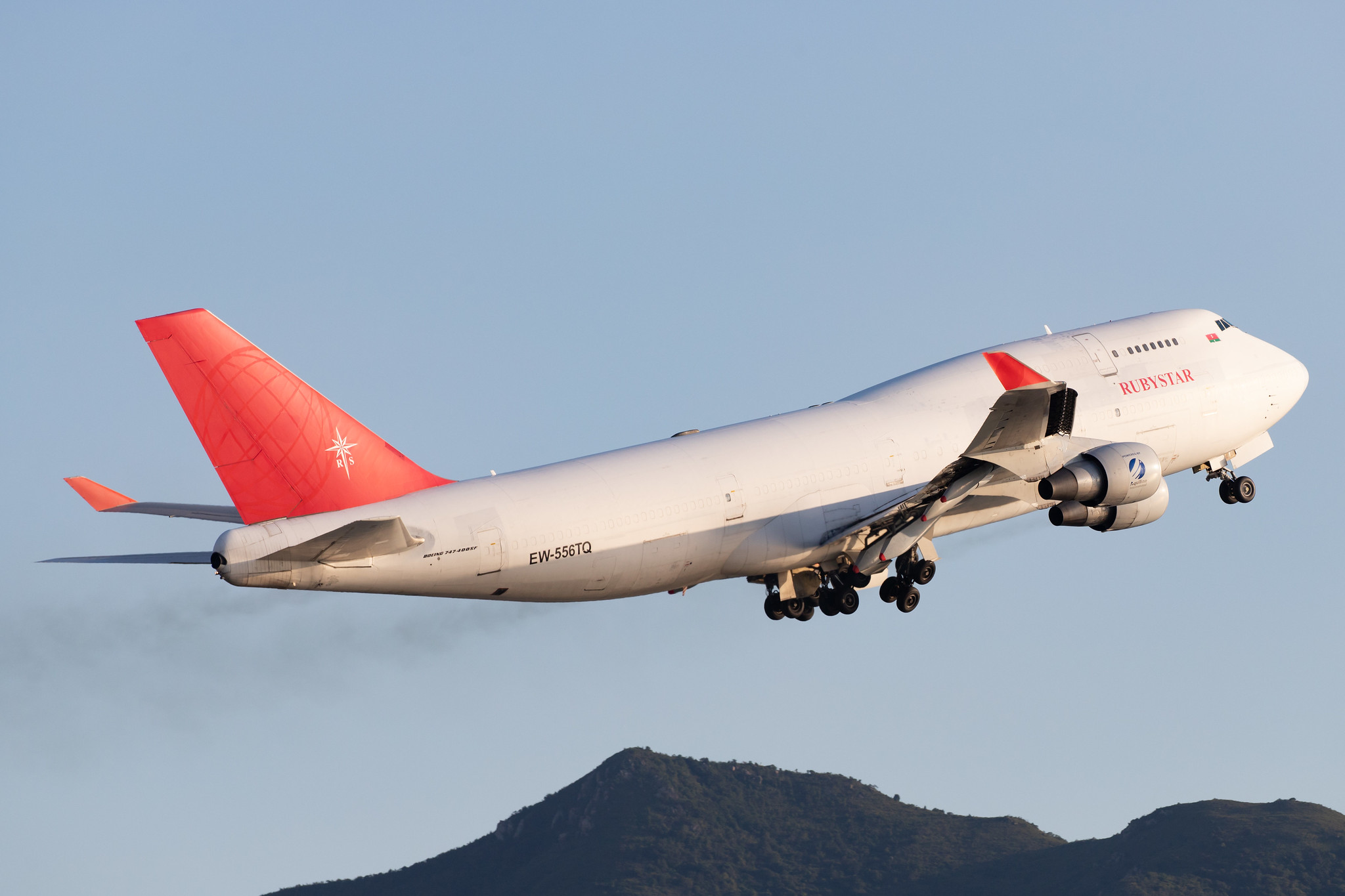 Compania Fly Pro din Moldova își mărește flota cu încă un Boeing 747