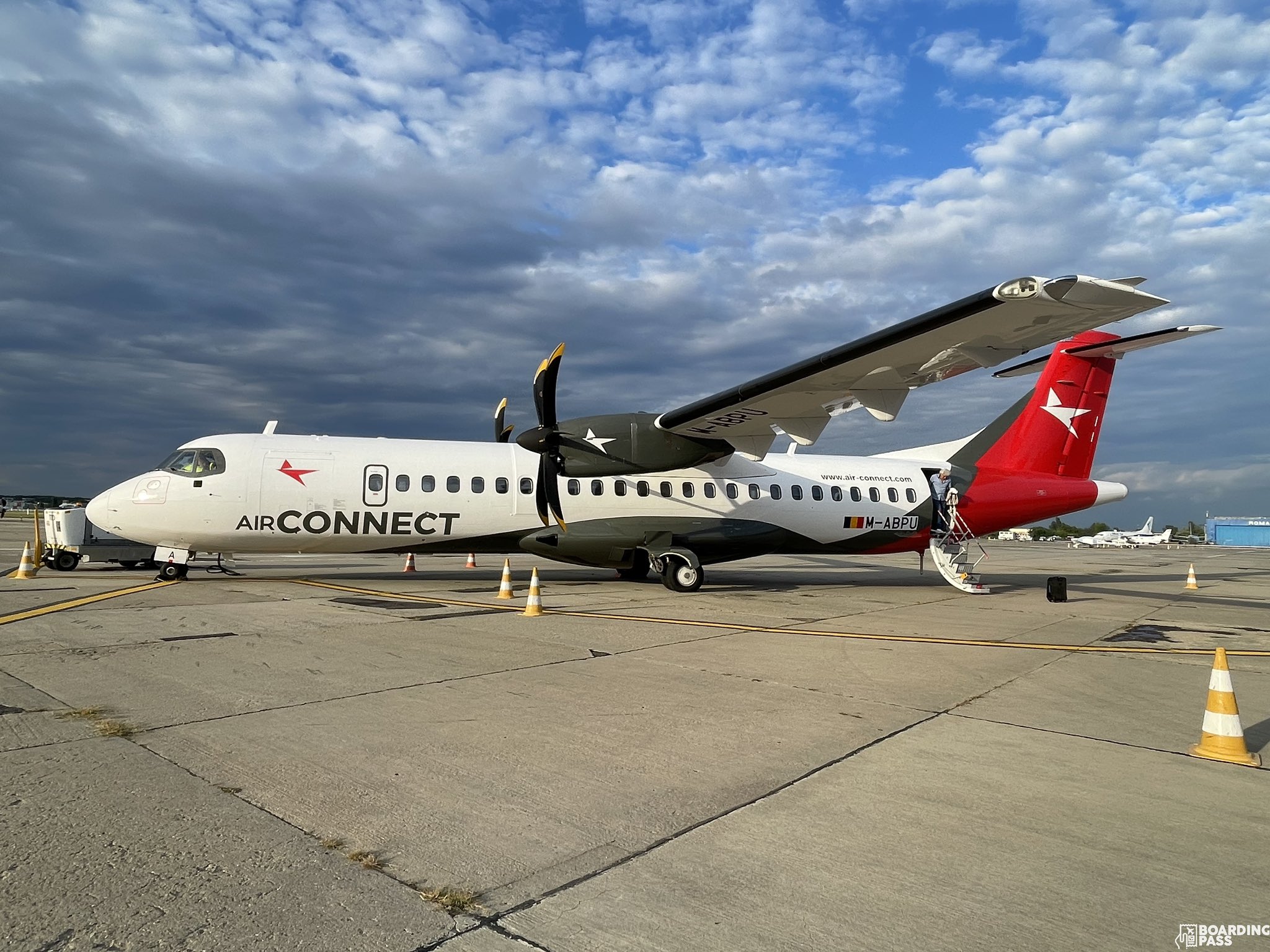 AirConnect a obținut certificatul de operator aerian în România