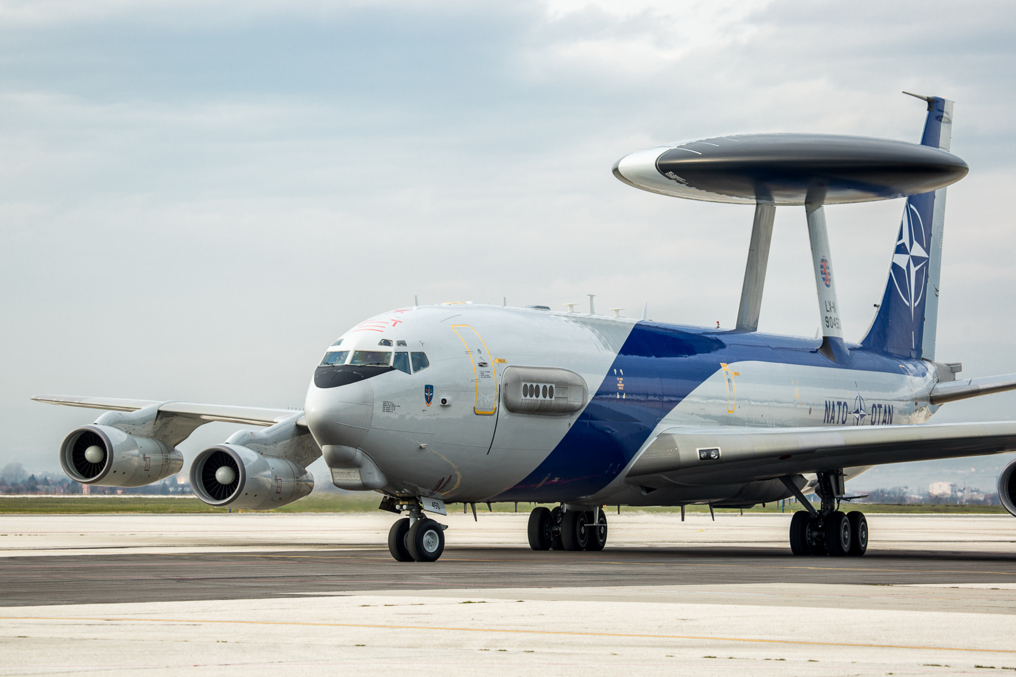 NATO va disloca temporar trei avioane AWACS la București din ianuarie 2023