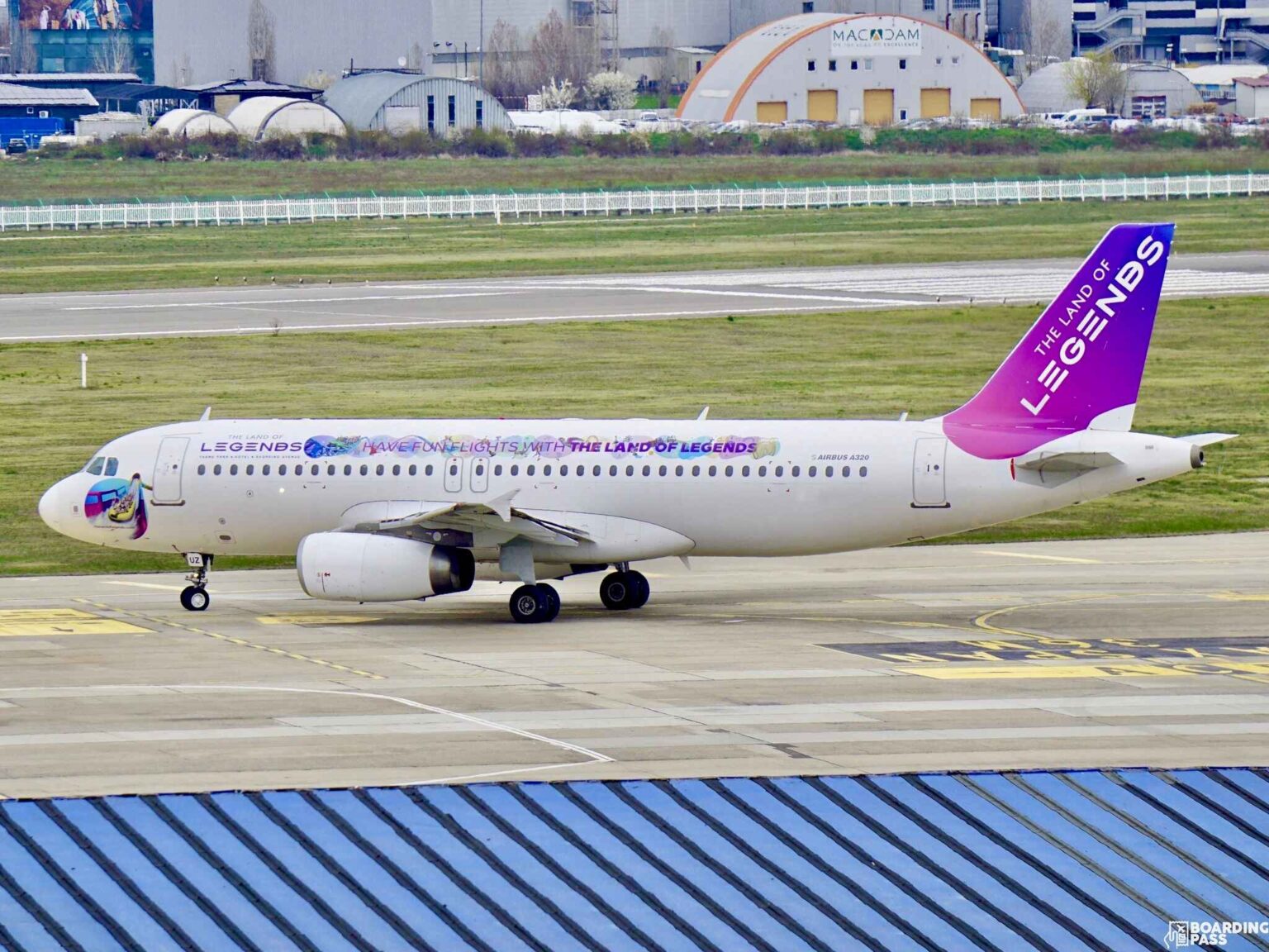Bees Airlines (România): zboruri între București și Chișinău din august ...