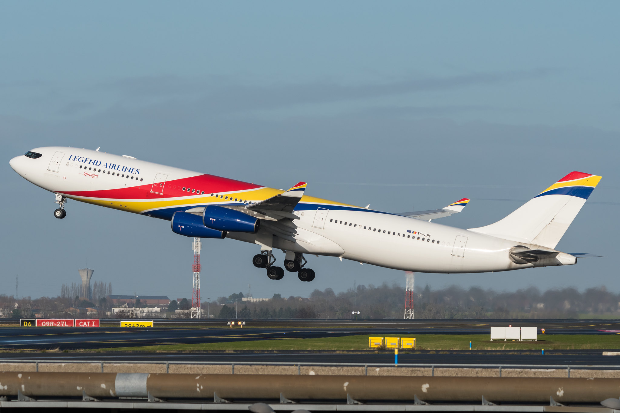 Garuda (Indonesia) și SpiceJet (India) închiriază A340 și 747 din ...