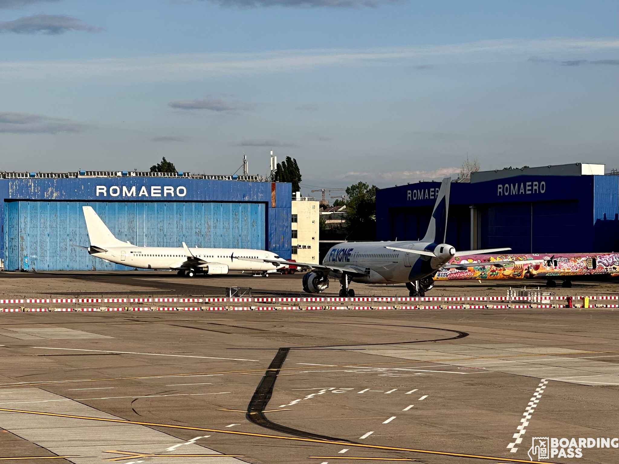 Aeroplex (Ungaria): mentenanță pentru avioane în hangarele ROMAERO