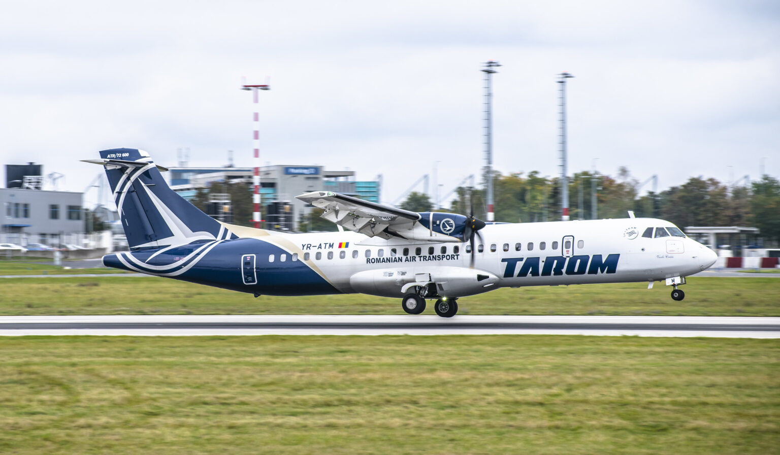 TAROM a scos din sistemul de rezervări ruta București - Salonic