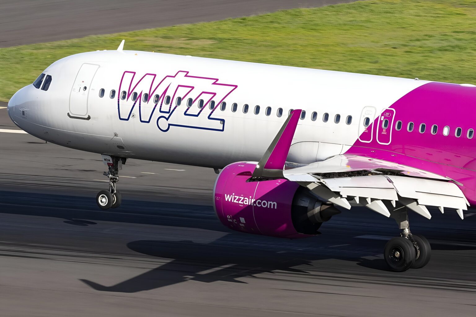Wizz Air anulează rutele dintre Viena și România