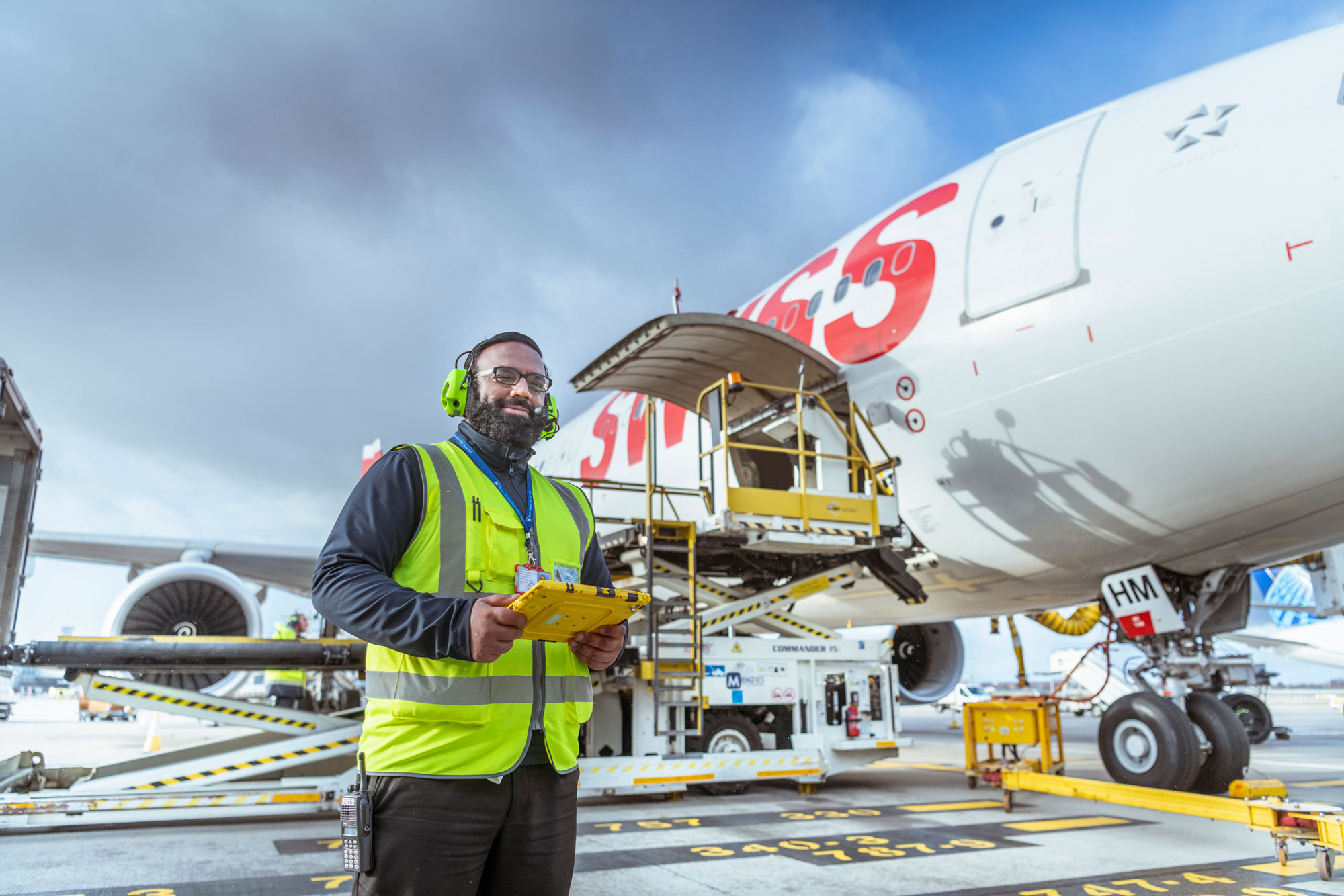 Menzies România angajează 7 operatori handling la aeroportul Otopeni